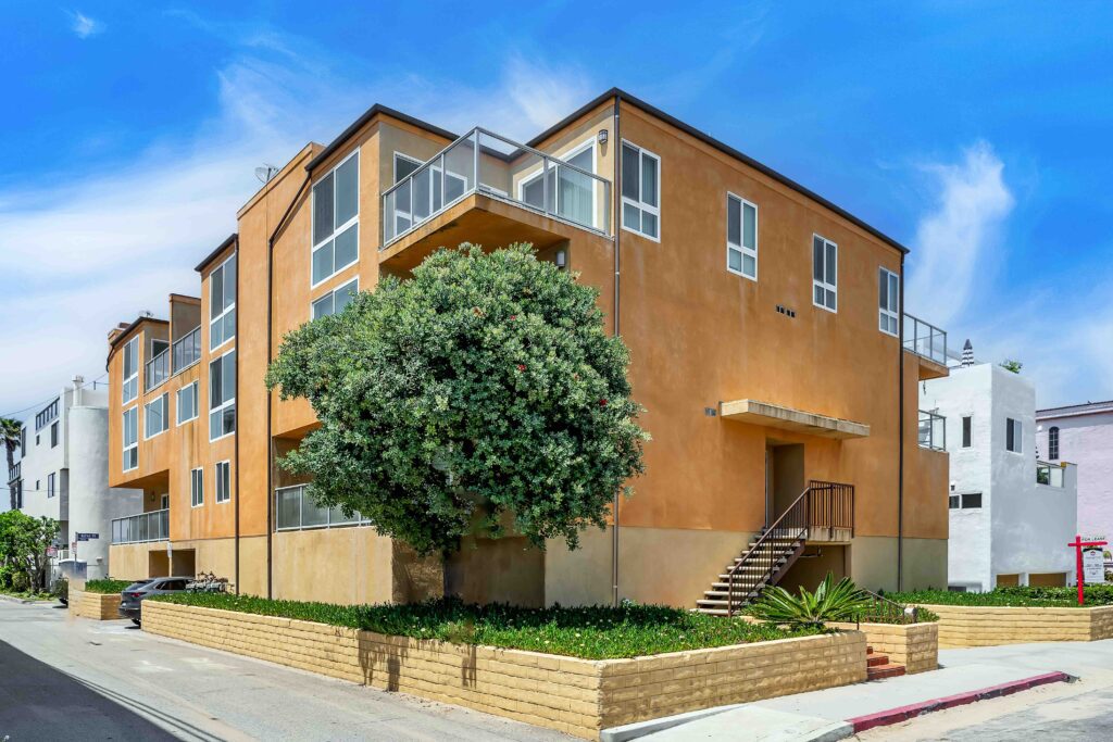 Leases - CORTE WRIGHT