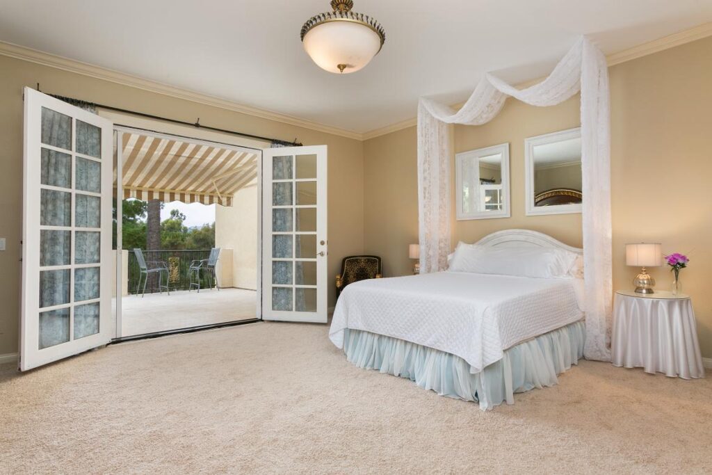 Featured - CORTE WRIGHT