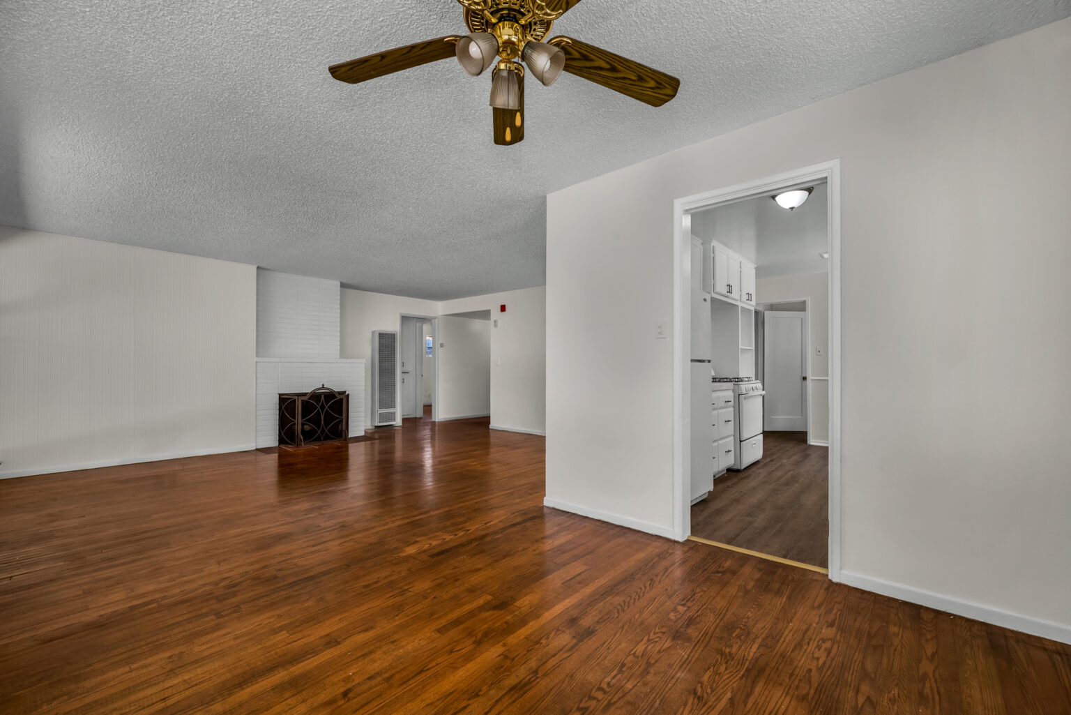 Leases - CORTE WRIGHT